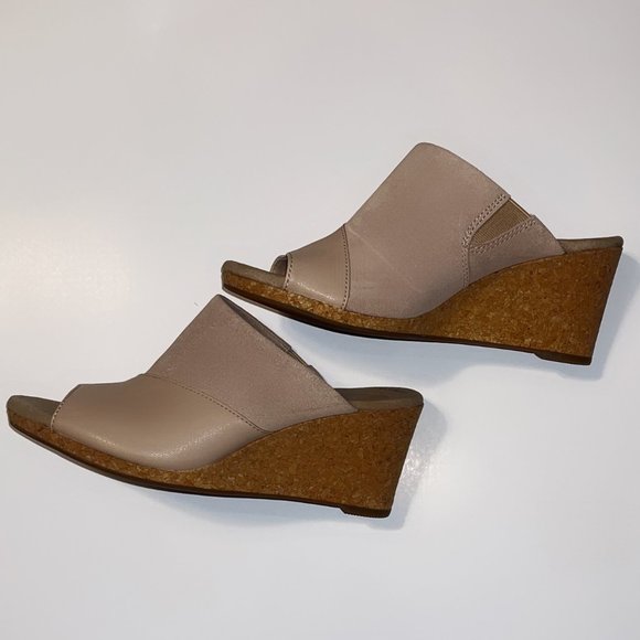 Clarks | Shoes | Clarks Tan Suede Wedges | Poshmark